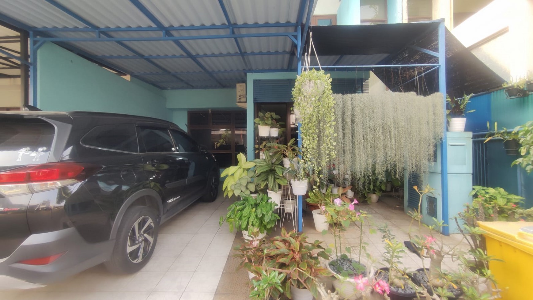 Rumah rapih, minimalis dalam Cluster di Bintaro Sektor 9